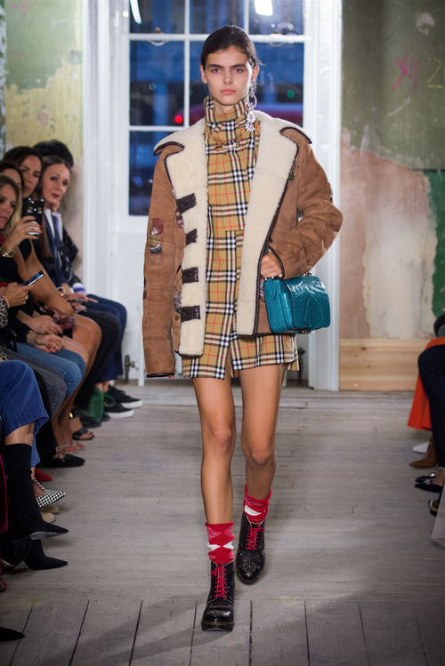 The Burberry Check Takes Centrestage in the September 2017 Show ...