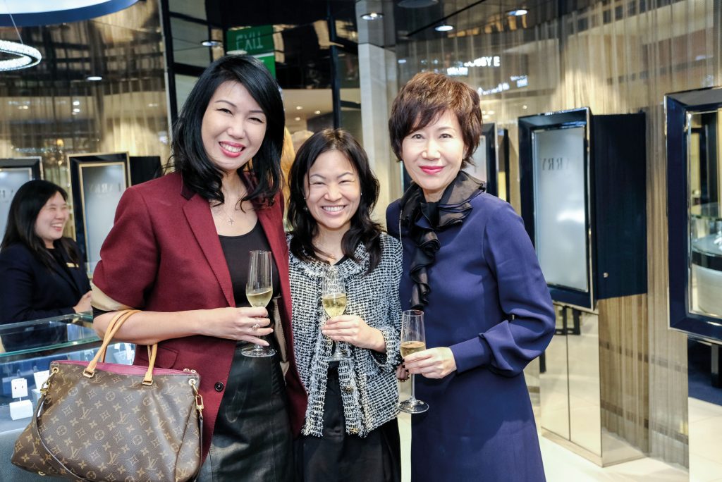 Private viewing to introduce new Larry Jewelry customisation service