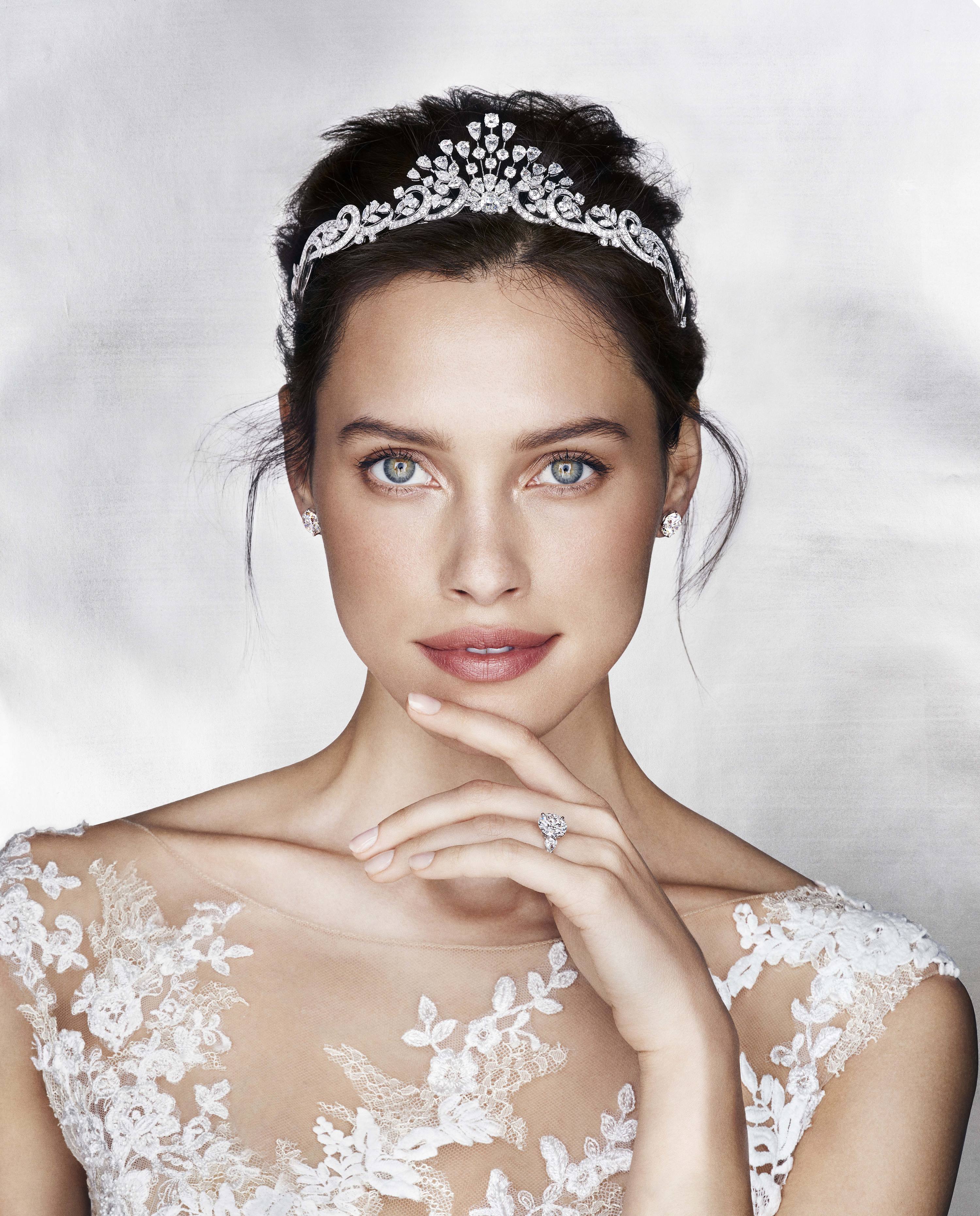 Graff engagement rings designed in eight unique settings for best gleam