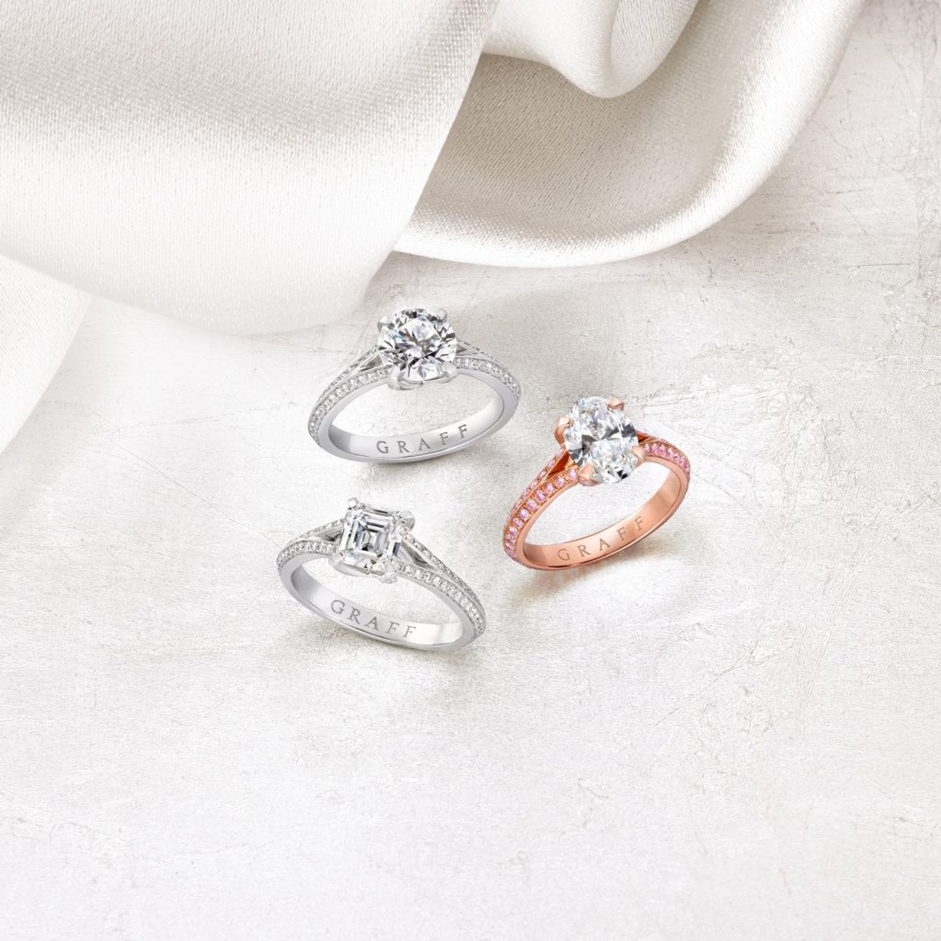 Graff engagement rings designed in eight unique settings for best gleam