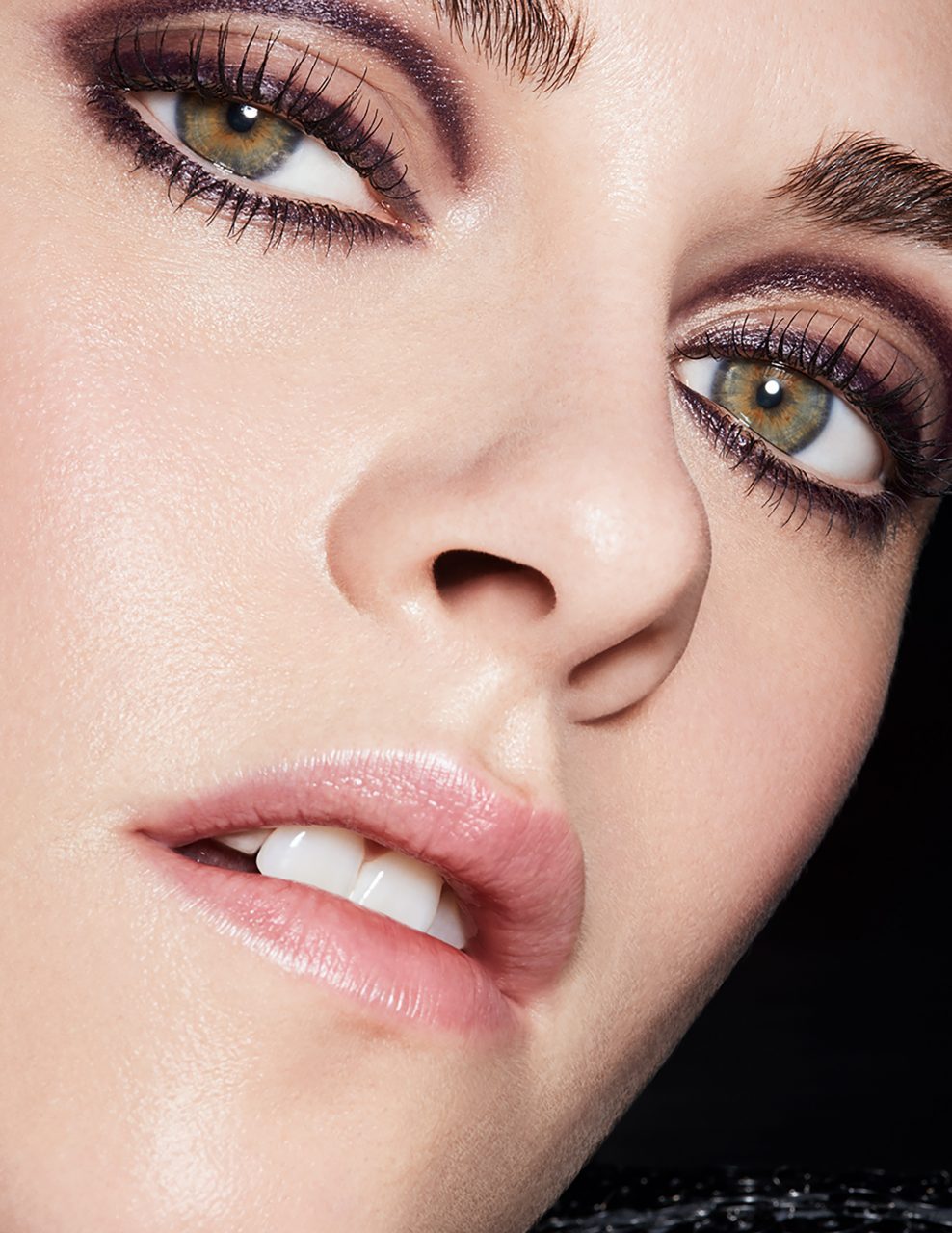 MAGIC NIGHTS WITH CHANEL'S 2018 EYES COLLECTION - Prestige Online ...