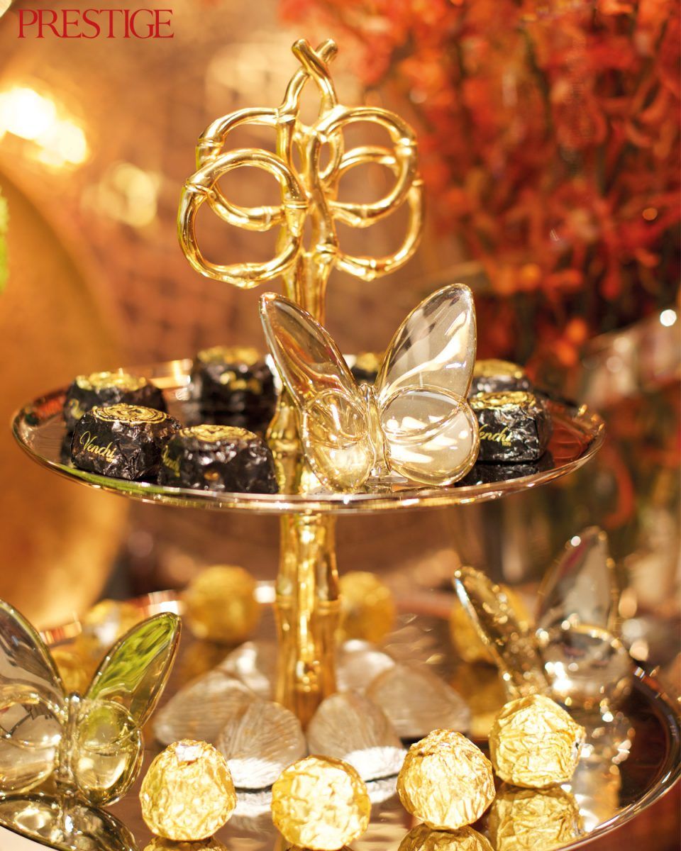 Welcoming the Summer with a Gold-Themed Table Setting | Prestige Online ...