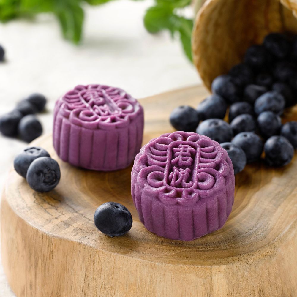 5 Modern Mooncakes And 5 More Traditional Ones