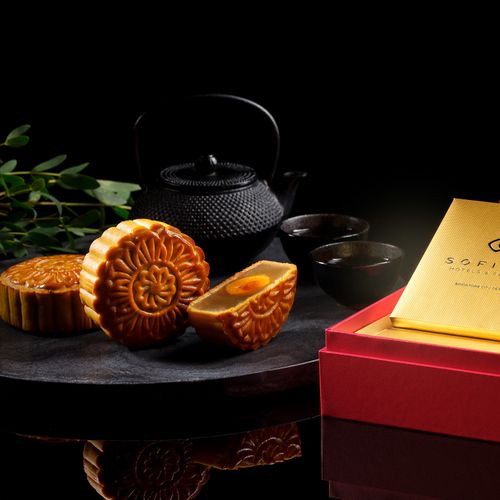 5 Modern Mooncakes And 5 More Traditional Ones
