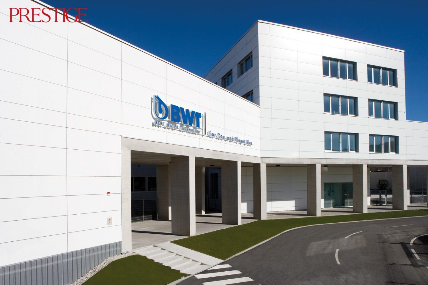 Prestige Report: BWT as the official sponsor of Singapore Formula 1 ...