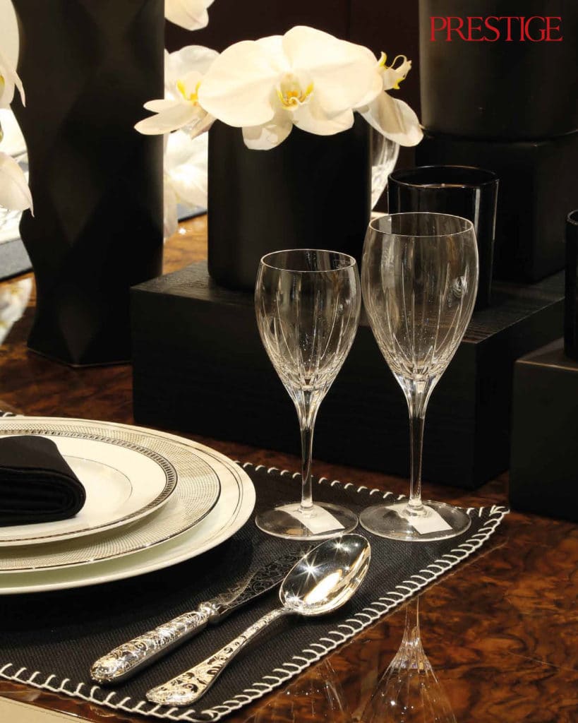 Creating Memorable Moments in Monochromatic Table Setting Theme by Joke ...