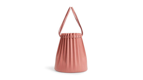 10 Fun-Shaped Mini Bags to Carry This Summer