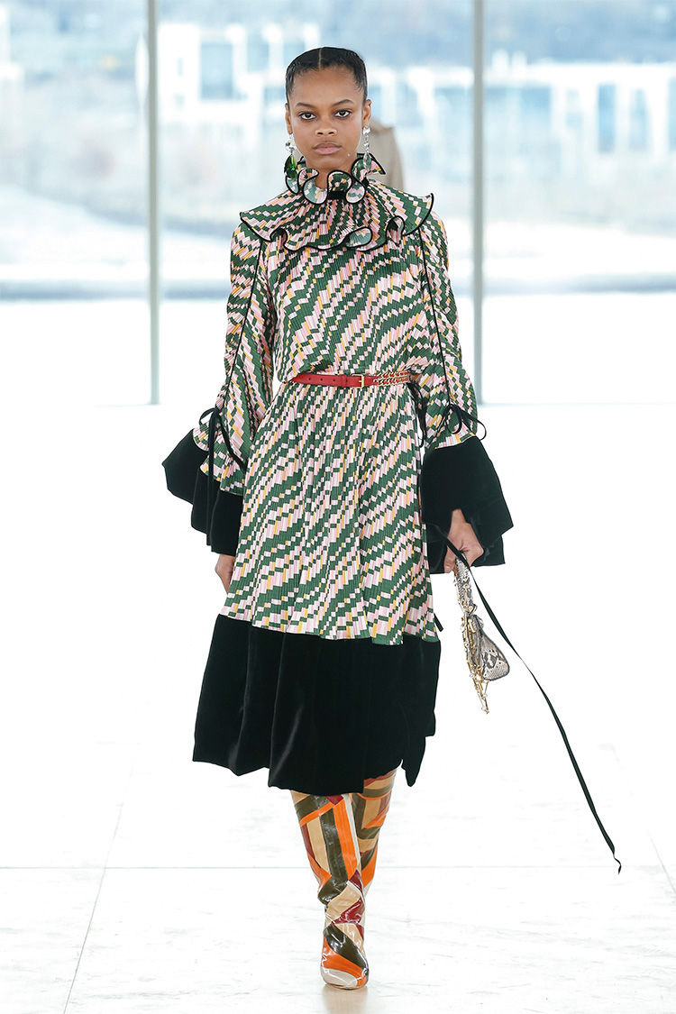 Effortlessly Stylish in Tory Burch's Fall/Winter 2019 Collection