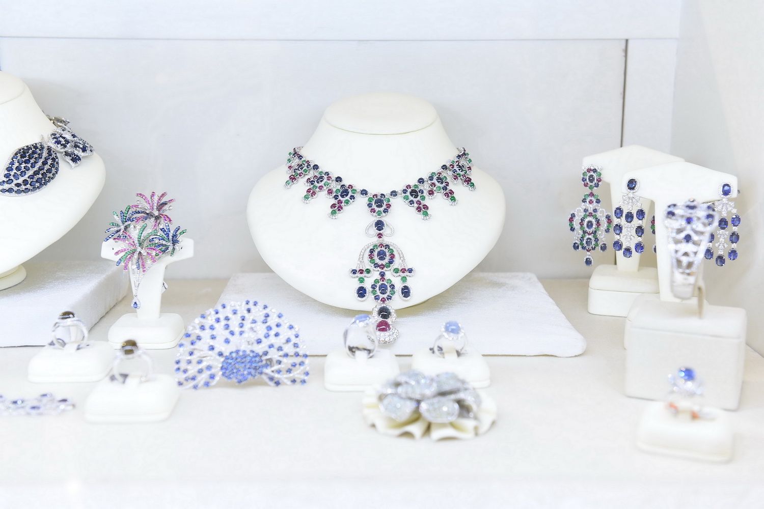 Beauty Gems Celebrates the Launch of a New Flagship Store