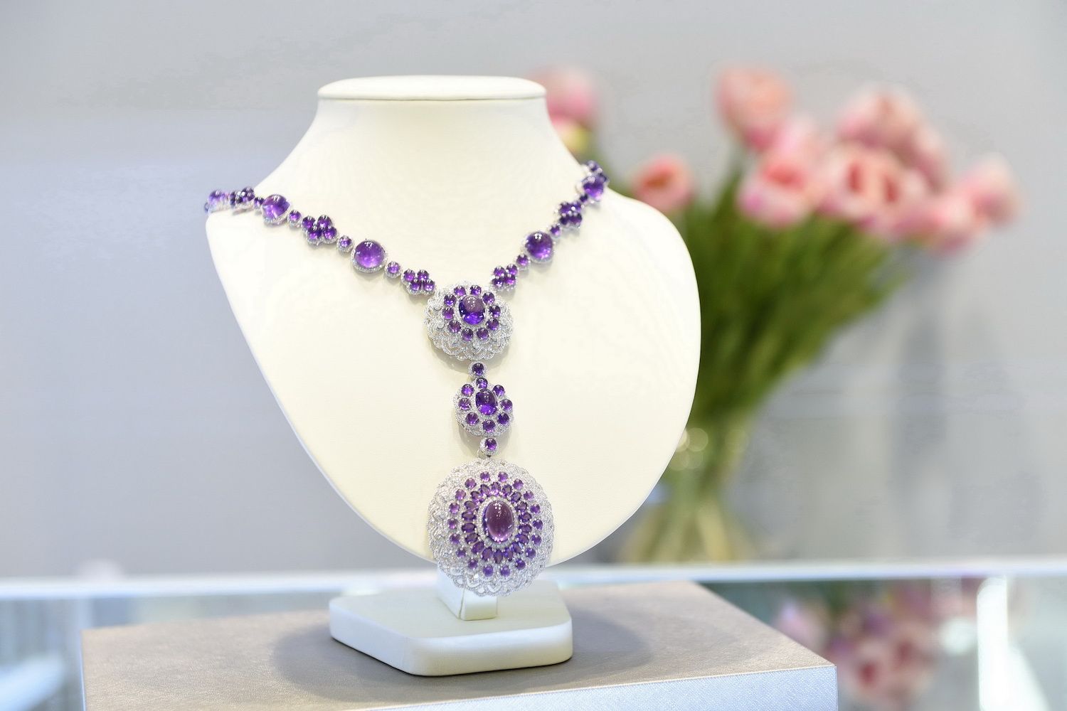 Beauty Gems Celebrates the Launch of a New Flagship Store