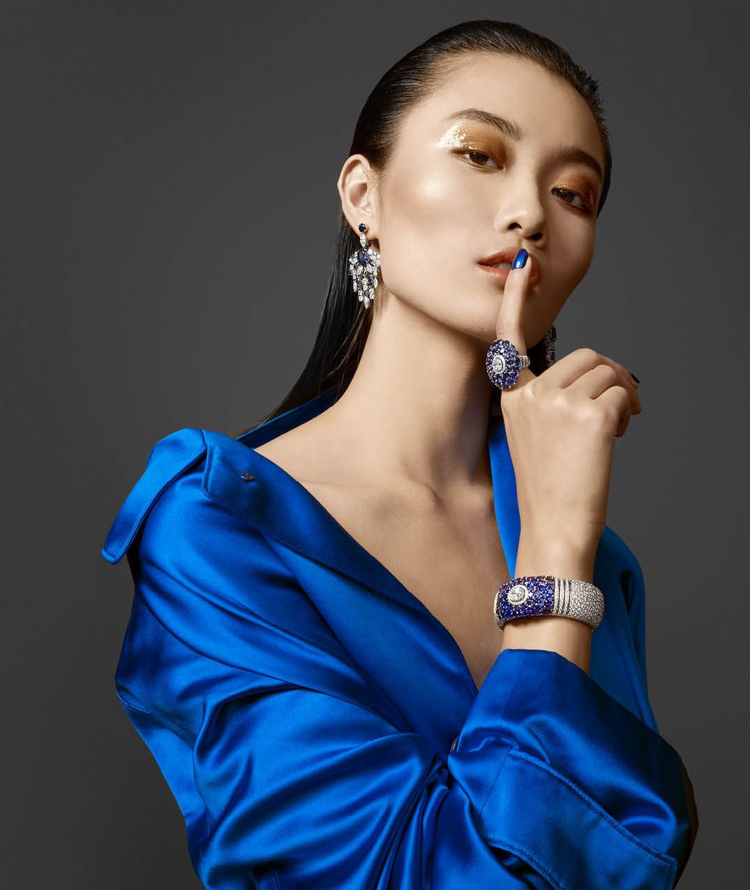 Photo Shoot: Reflective Glory