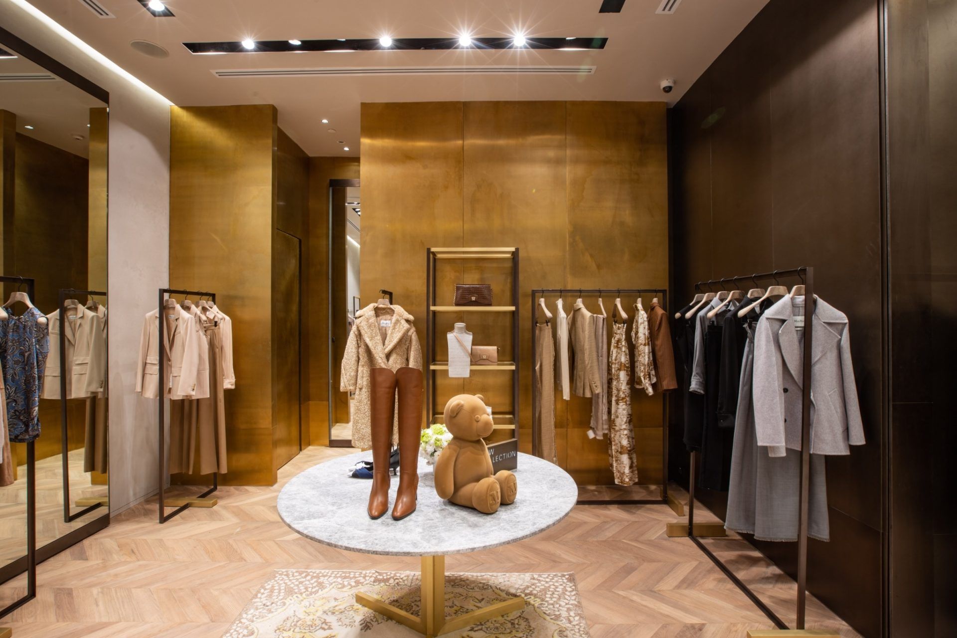 Italian luxury house Max Mara opens a new store at Siam Paragon