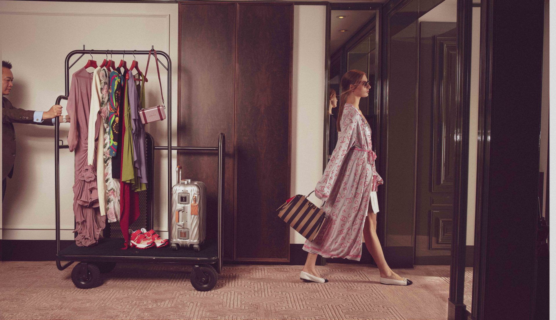 It's a Wrap: Essential Outfits and Accessories for Your Yuletide Getaway