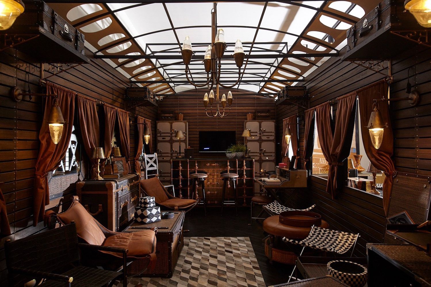 Quattro Design Launches Their New Flagship Store at A Square