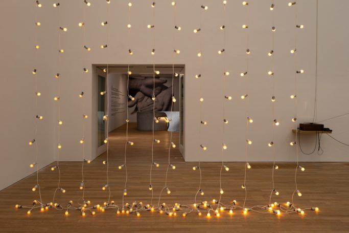 Felix Gonzalez-Torres: Minimalist Art, Maximum Emotions | Prestige ...