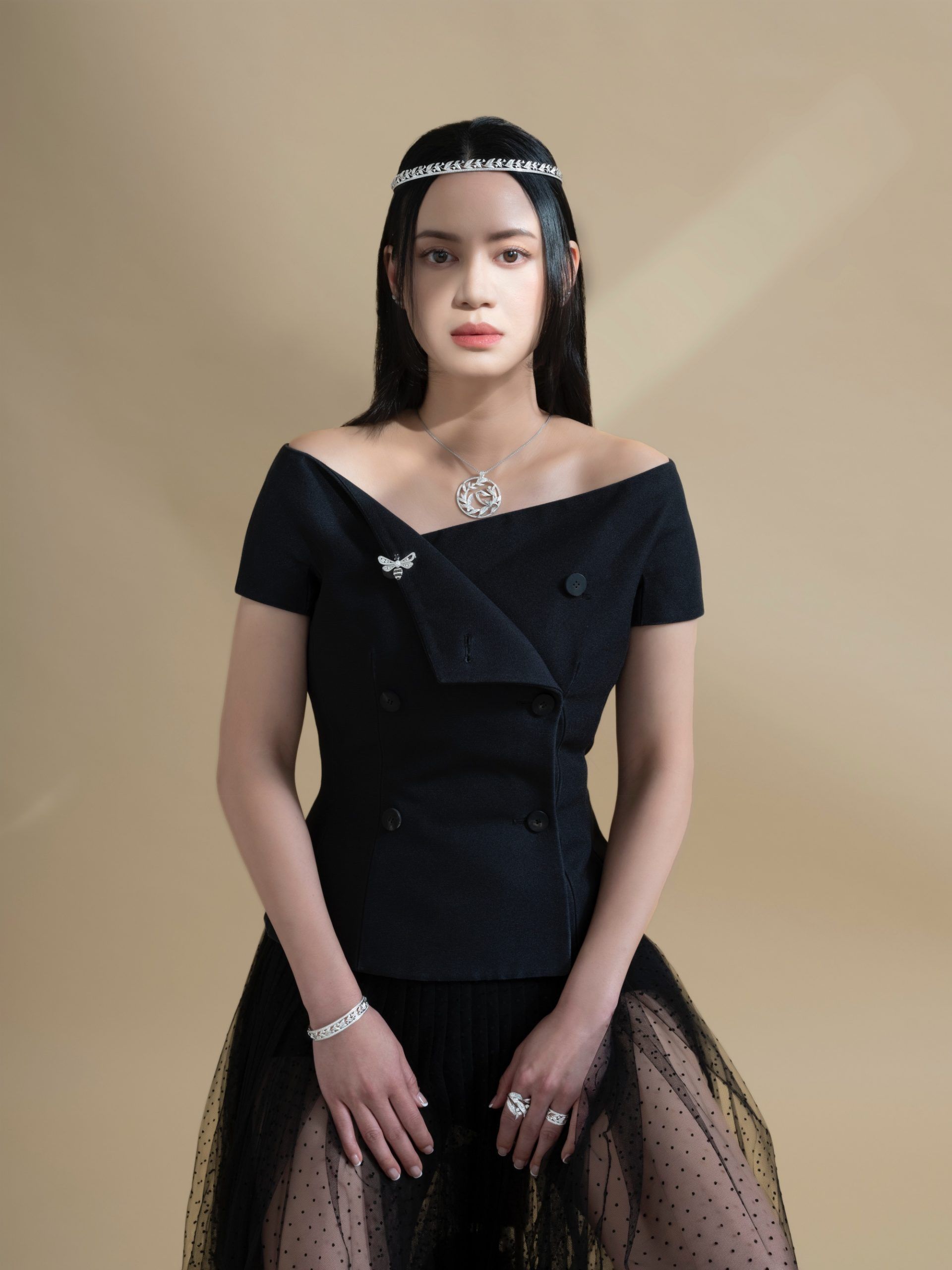 Emily Lam-Ho, Abuzz in Chaumet's Bee My Love Collection