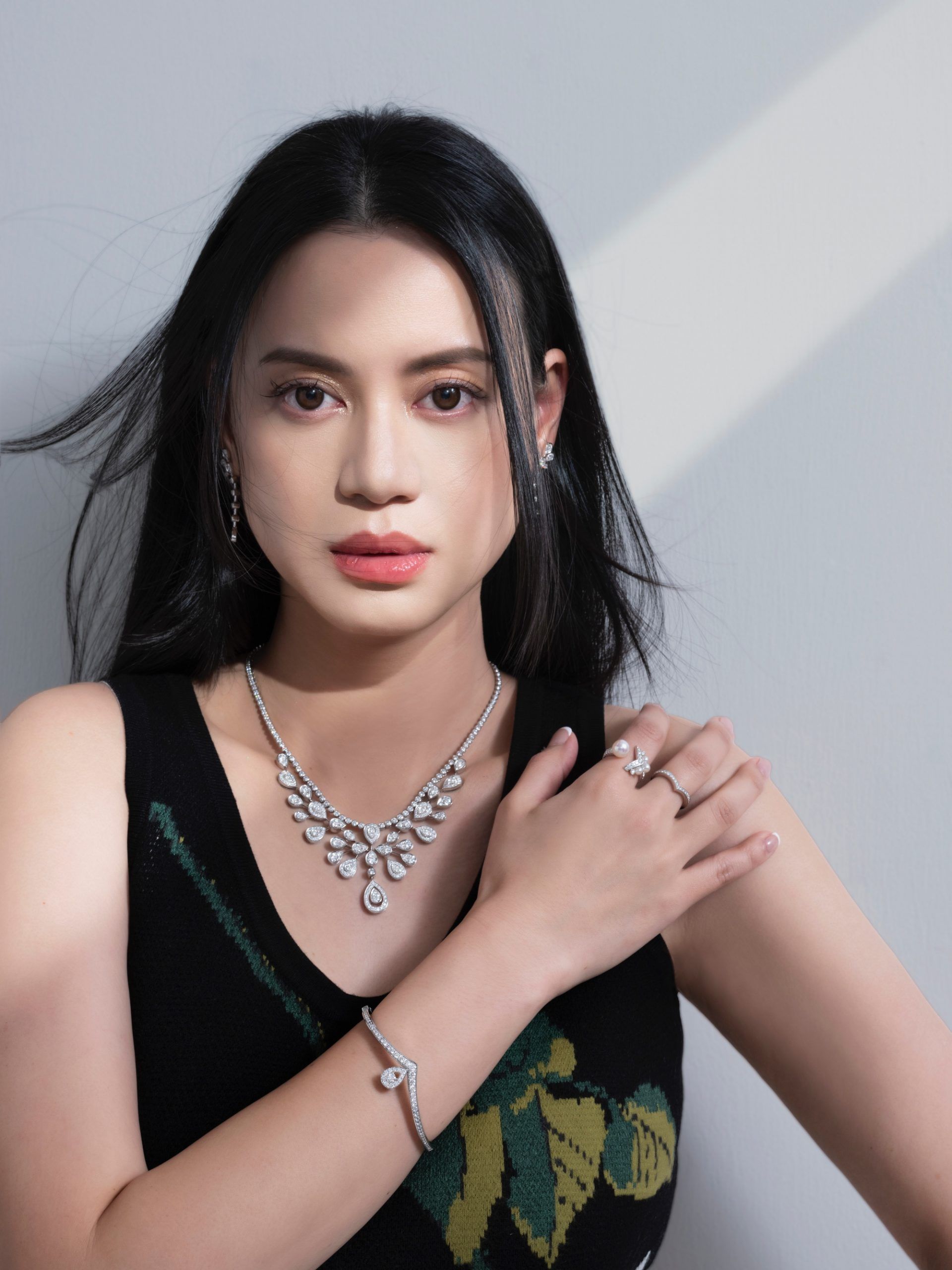 Emily Lam-Ho, Abuzz in Chaumet's Bee My Love Collection