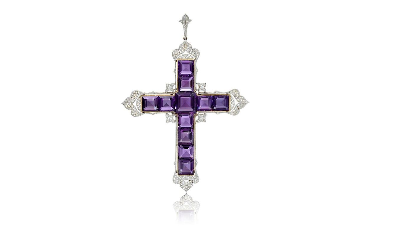 Kim Kardashian Buys Attallah Cross Worn By Princess Diana