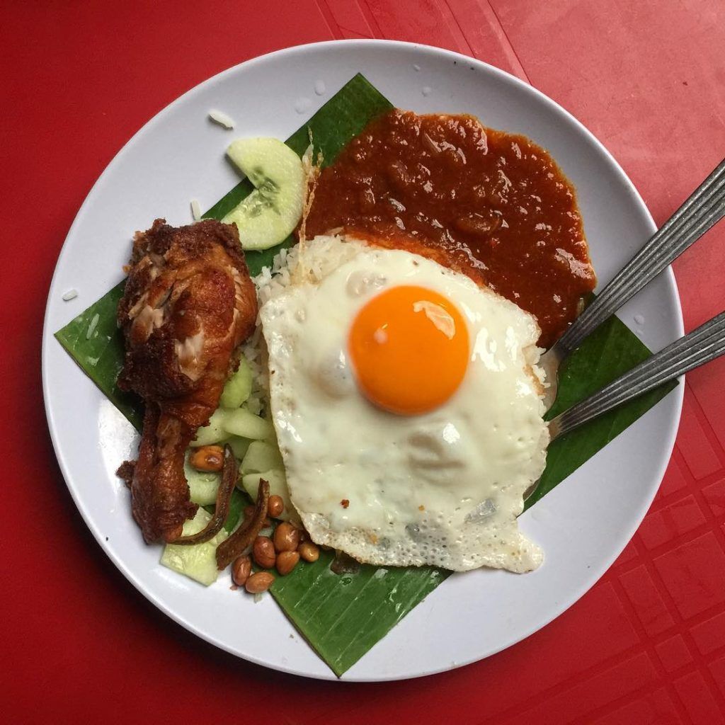 10 best nasi lemak places in Kuala Lumpur for your next Malaysia trip