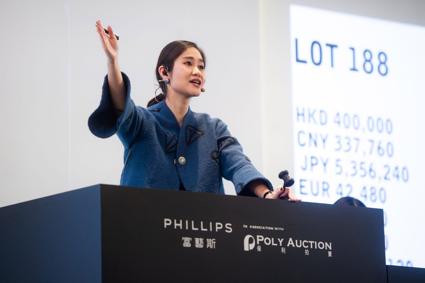 Hong Kong's Female Auctioneers
