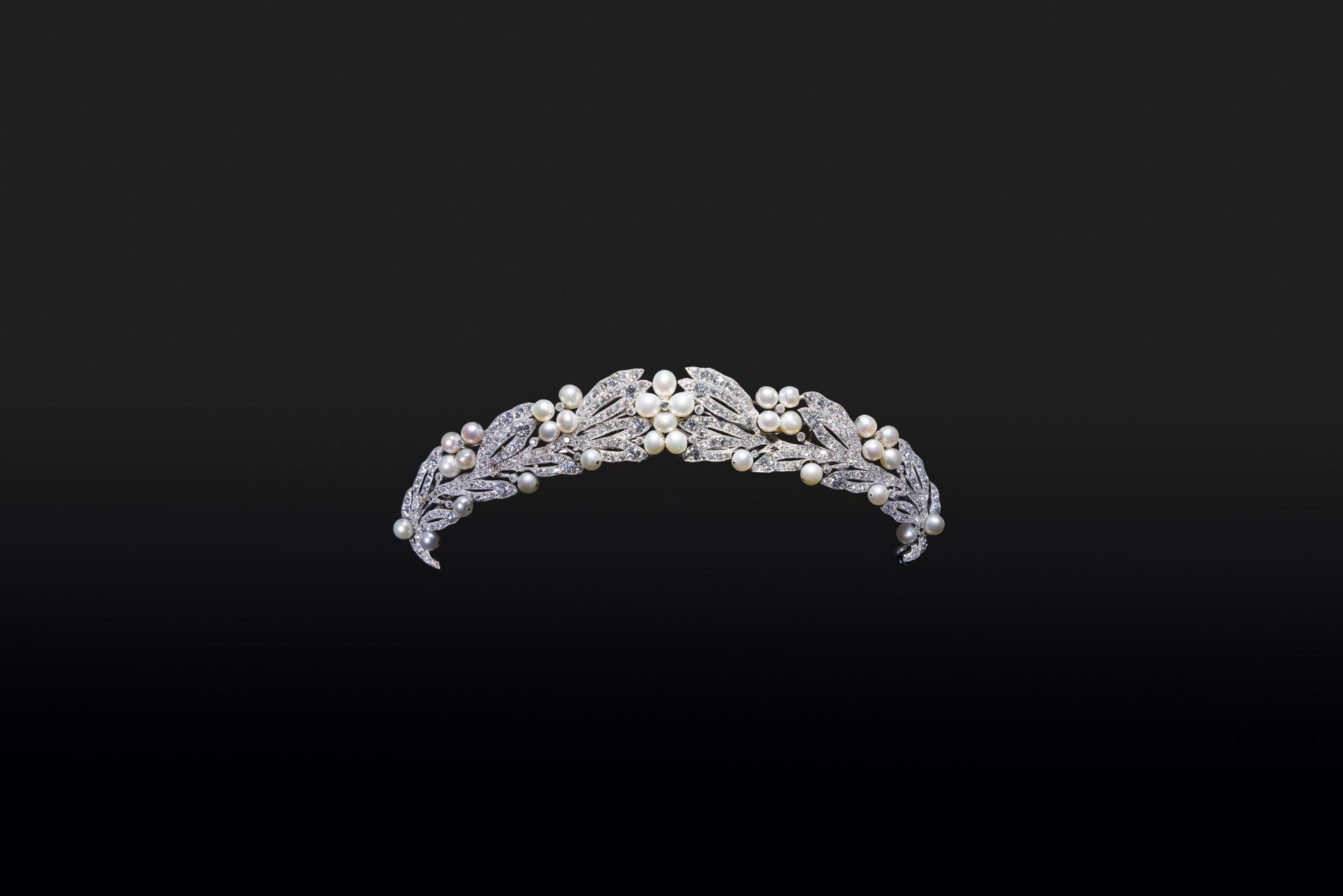 Cartier and Women brings 300 jewels to the Hong Kong Palace Museum