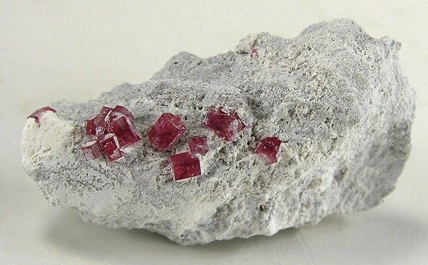 6 Precious Gemstones That Are Rarer Than Diamonds