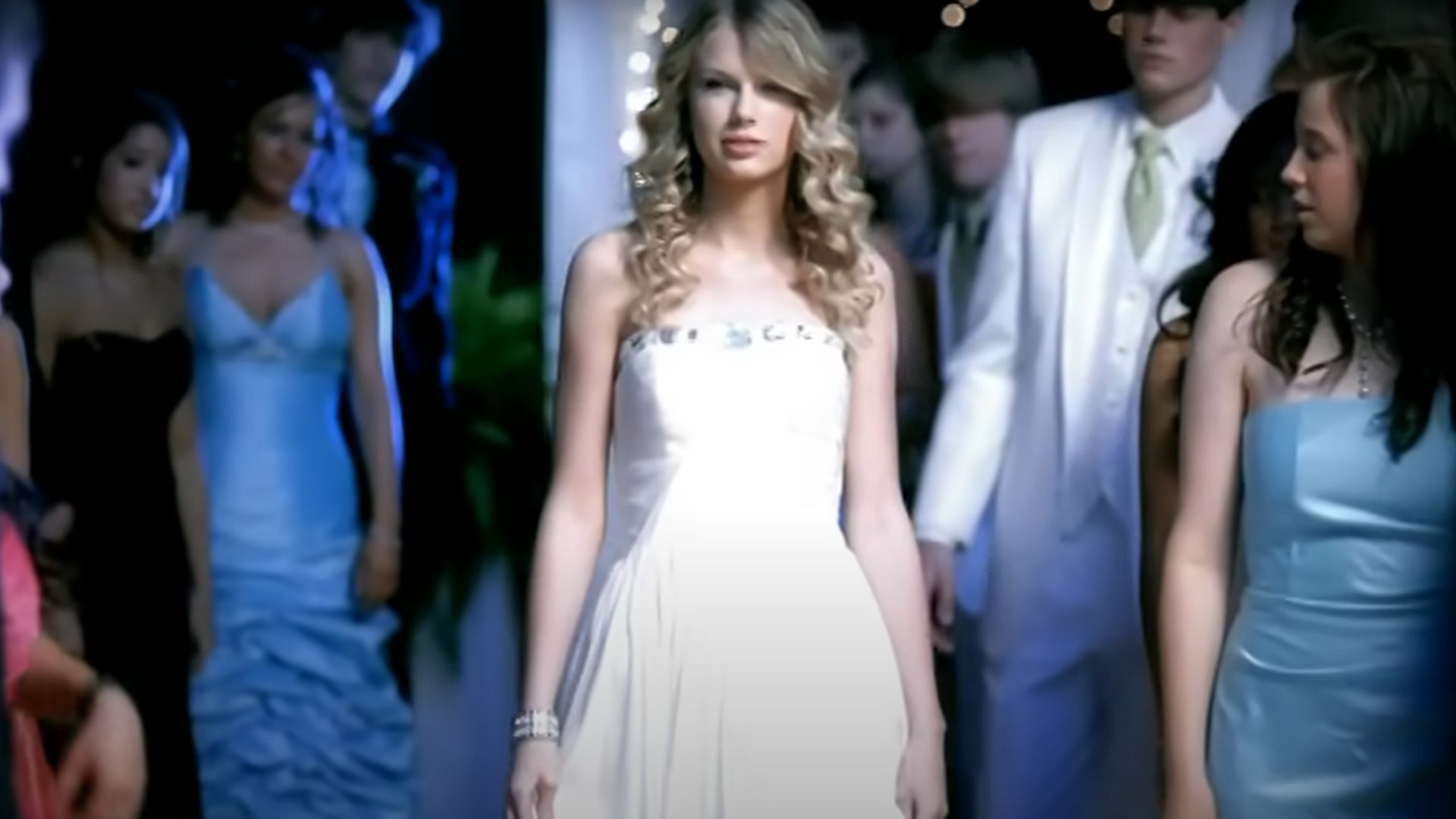 Best music video outfits of Taylor Swift and how to recreate them