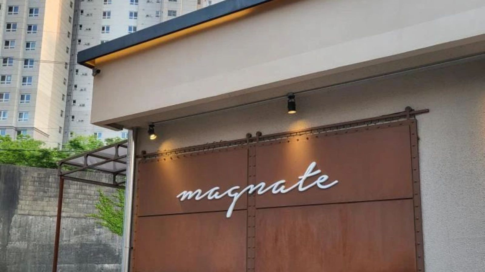 Busan's Bustling Magnate Cafe, Owned by BTS' Jimin's Dad