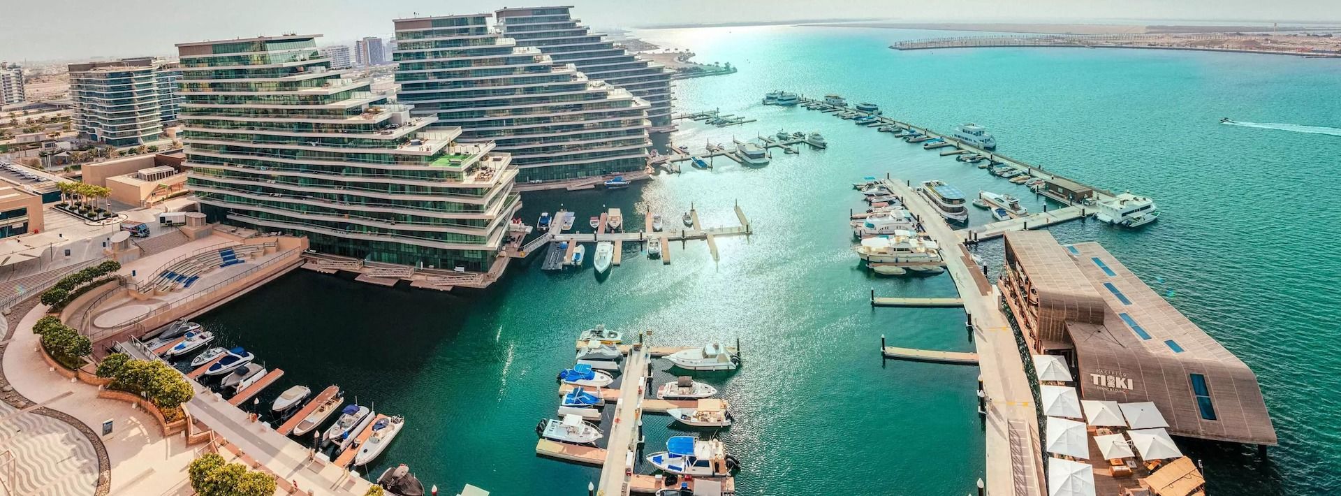 A Travel Guide to Abu Dhabi and Its Best Hotels, Attractions and More