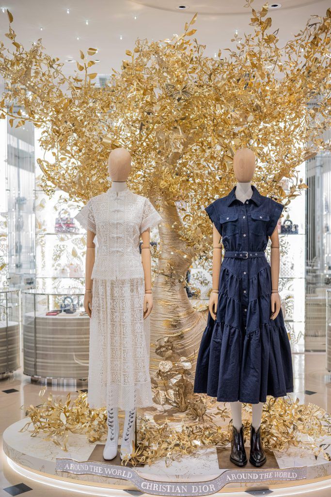 Dior's Christmas 2023 Decorations Light up 15 Spots Worldwide