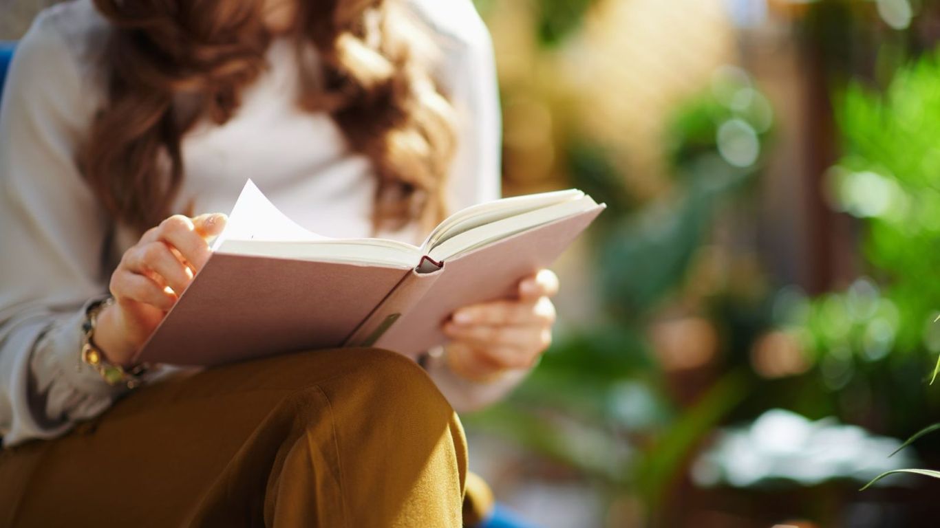 10 Must-Read Personal Development Books to Empower Yourself in 2024