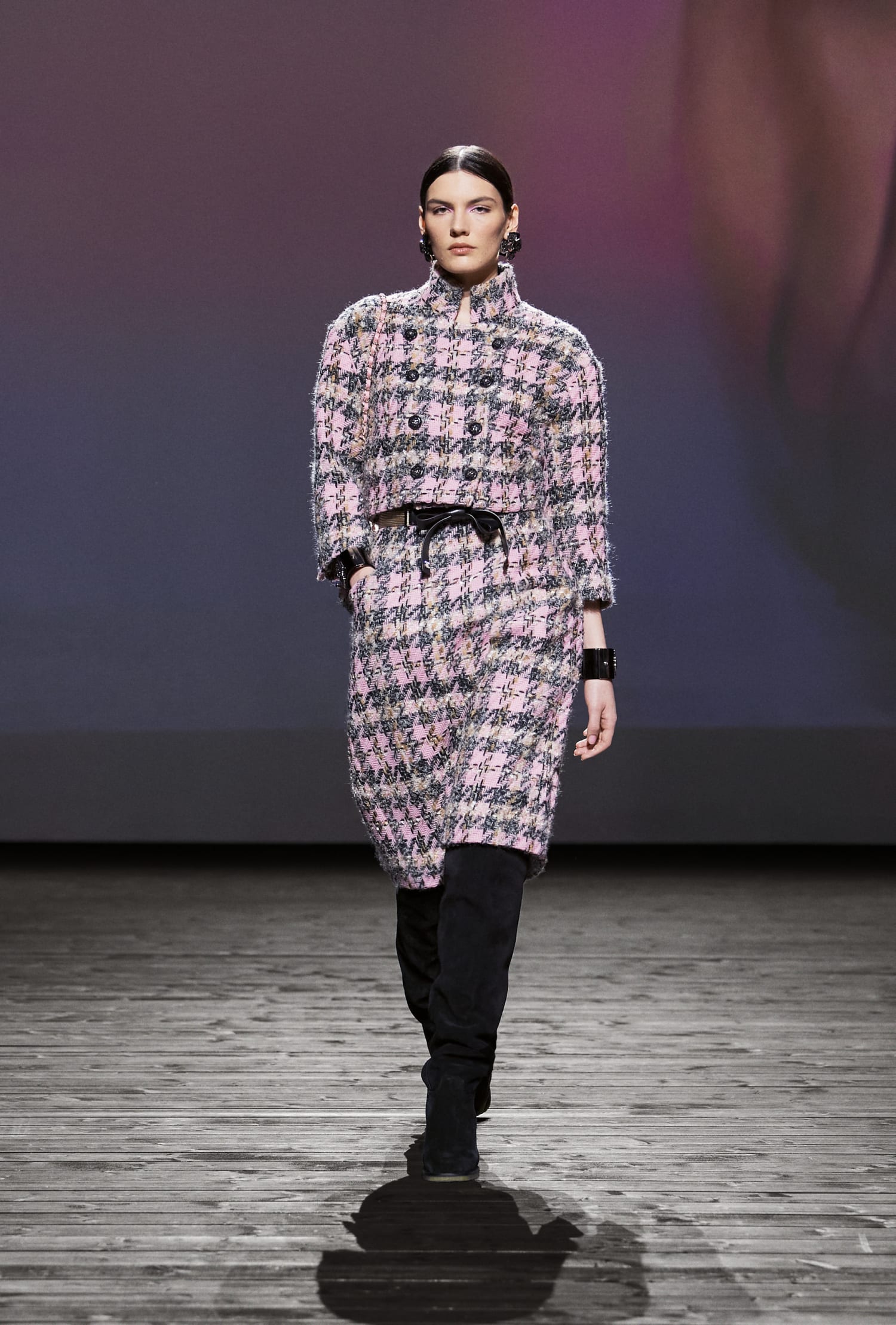 Chanel Celebrates Deauville Roots in Fall/Winter 2024 Ready-to-Wear