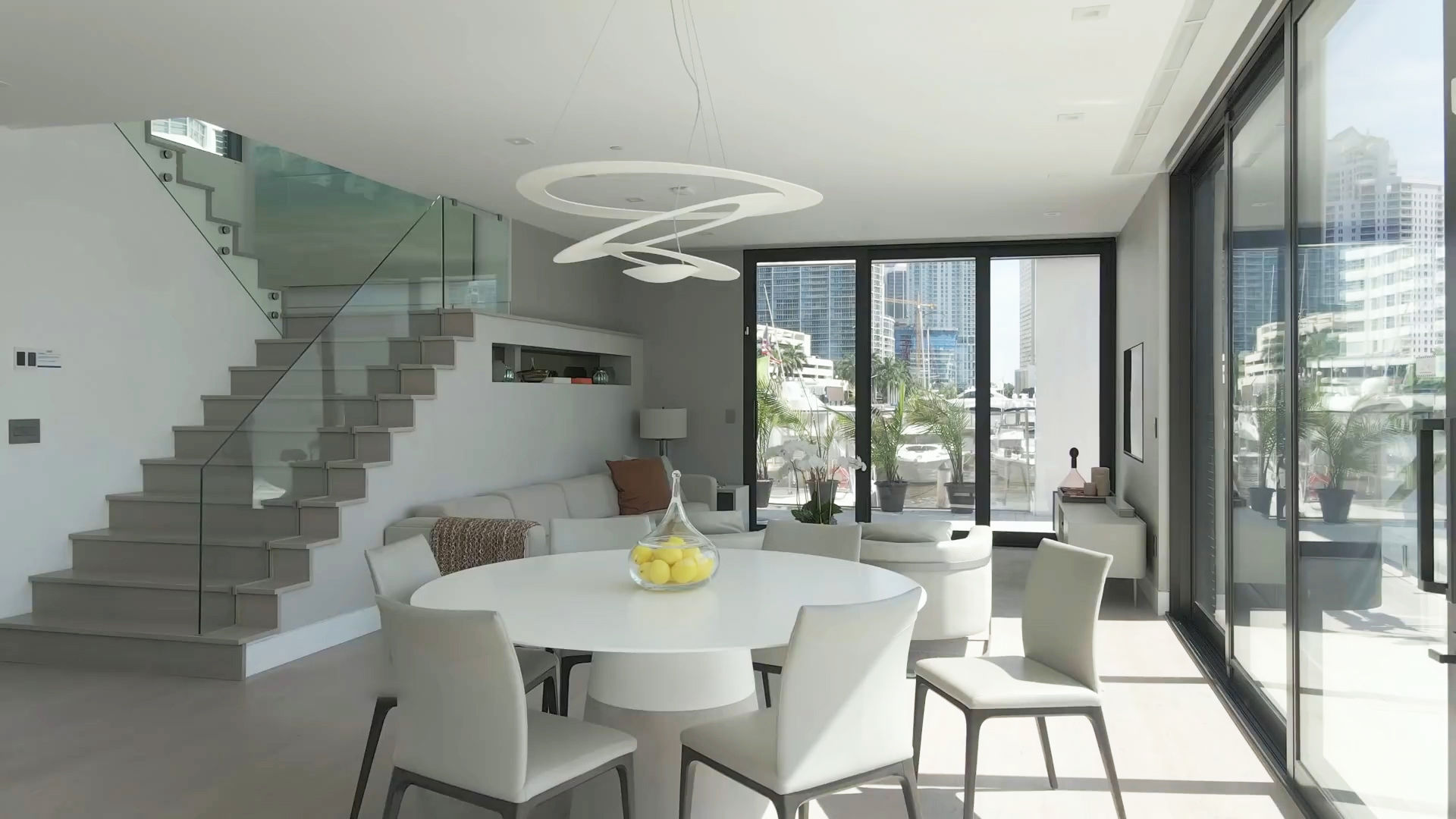 The World's Most Extravagant Luxury Houseboats and Floating Homes