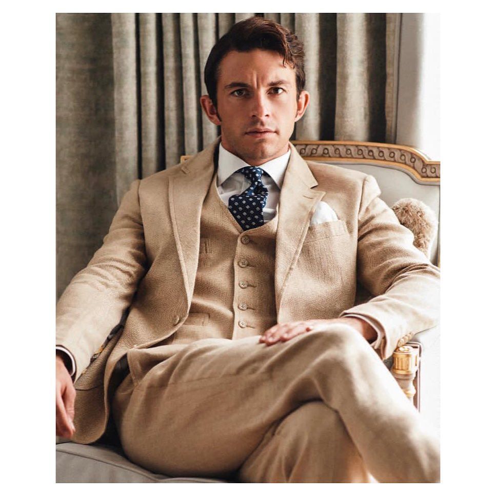 Decoding Jonathan Bailey’s Style Moments - PrestigeOnline Hong Kong