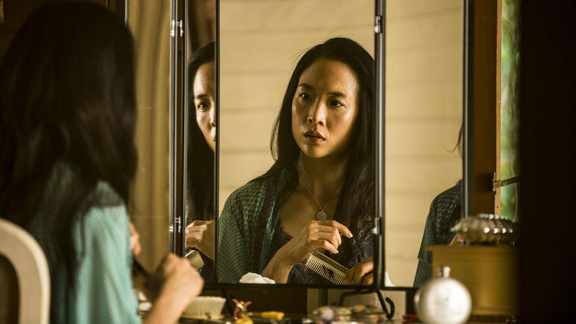 Sandra Yi Sencindiver Talks About Working on the Geek Girl Series ...