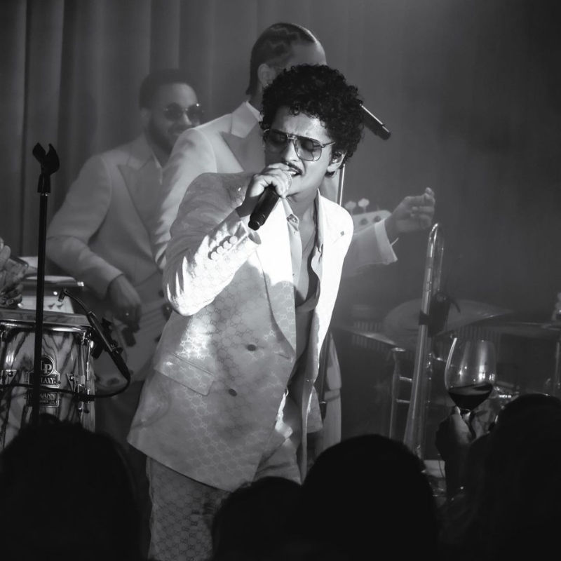 Bruno mars wedding singer | Beachweddingtips.com