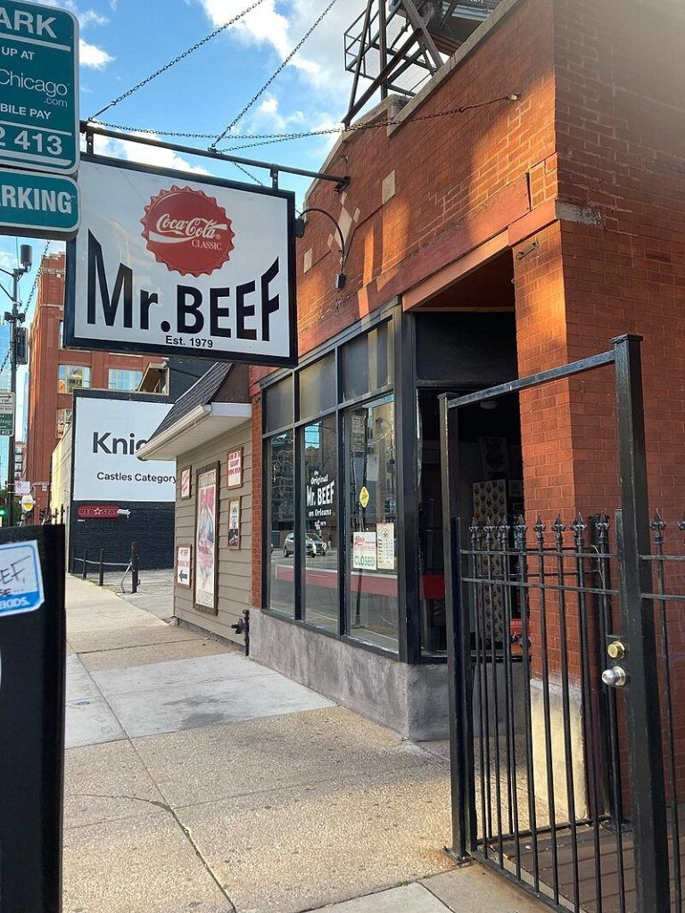 All the Chicago Restaurants Featured in Season 3 of The Bear ...