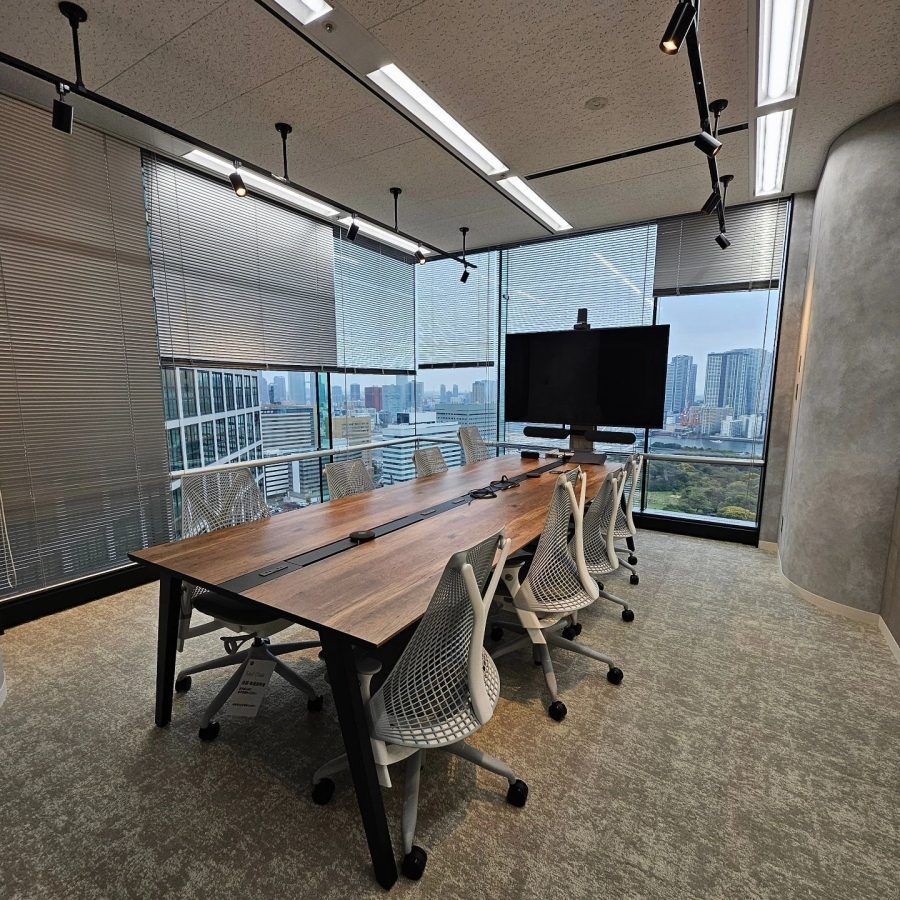 The Astonishing Net Worth of Bang Si-hyuk, the Chairman of HYBE ...