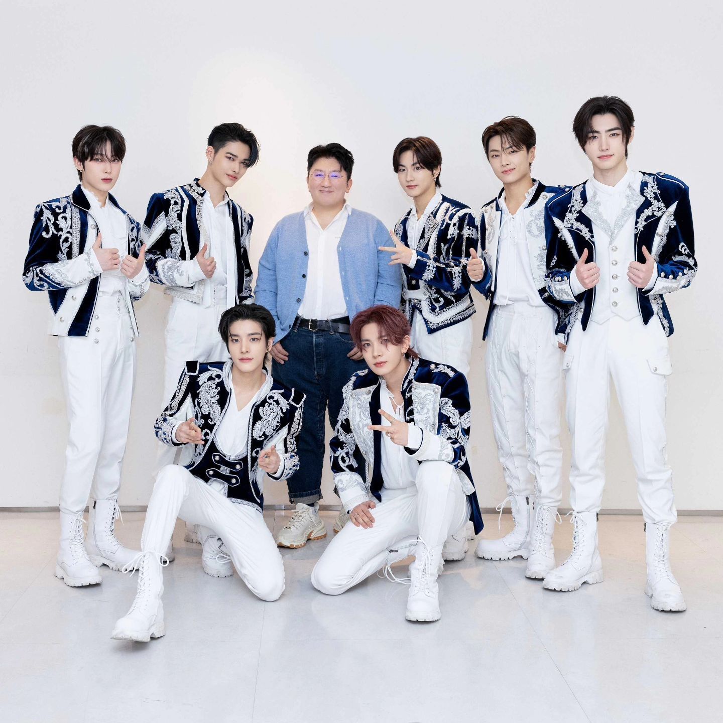 The Astonishing Net Worth of Bang Si-hyuk, the Chairman of HYBE ...