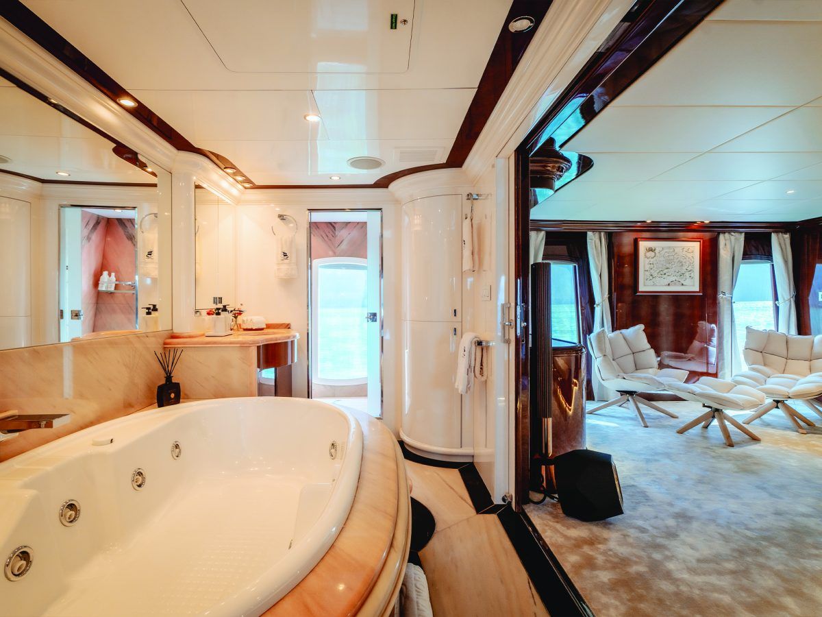 Inside Silentworld, Hong Kong’s Ultimate Family Superyacht for Charter