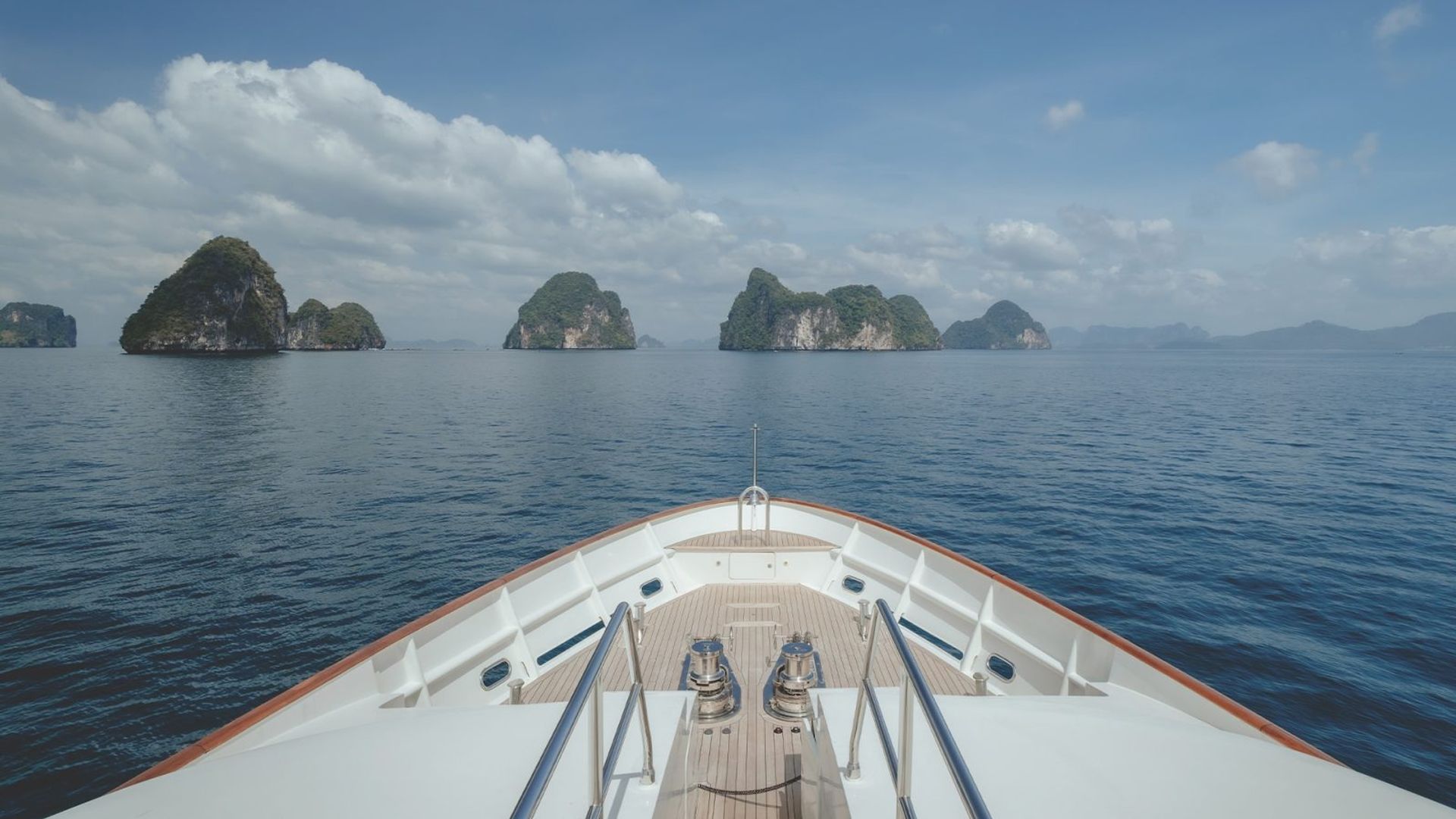 Inside Silentworld, Hong Kong’s Ultimate Family Superyacht for Charter