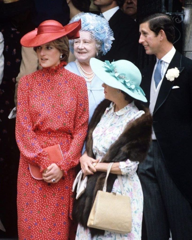 Royal Fashion: Style Trends Started by Princess Diana That Celebrities ...