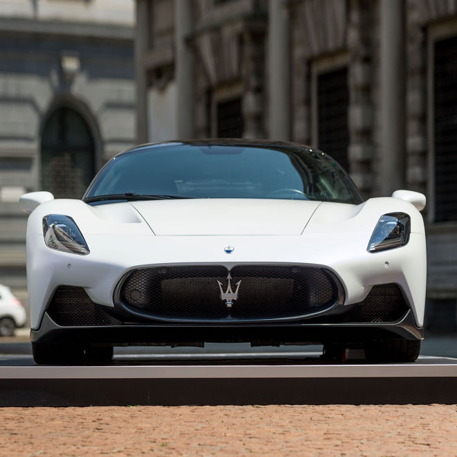 Test Driving the Maserati MC20 Supercar