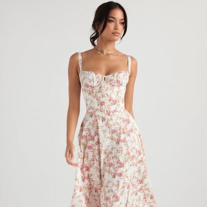 The Best Outfits of Rising F1 Fashion Icon Alexandra Saint Mleux ...