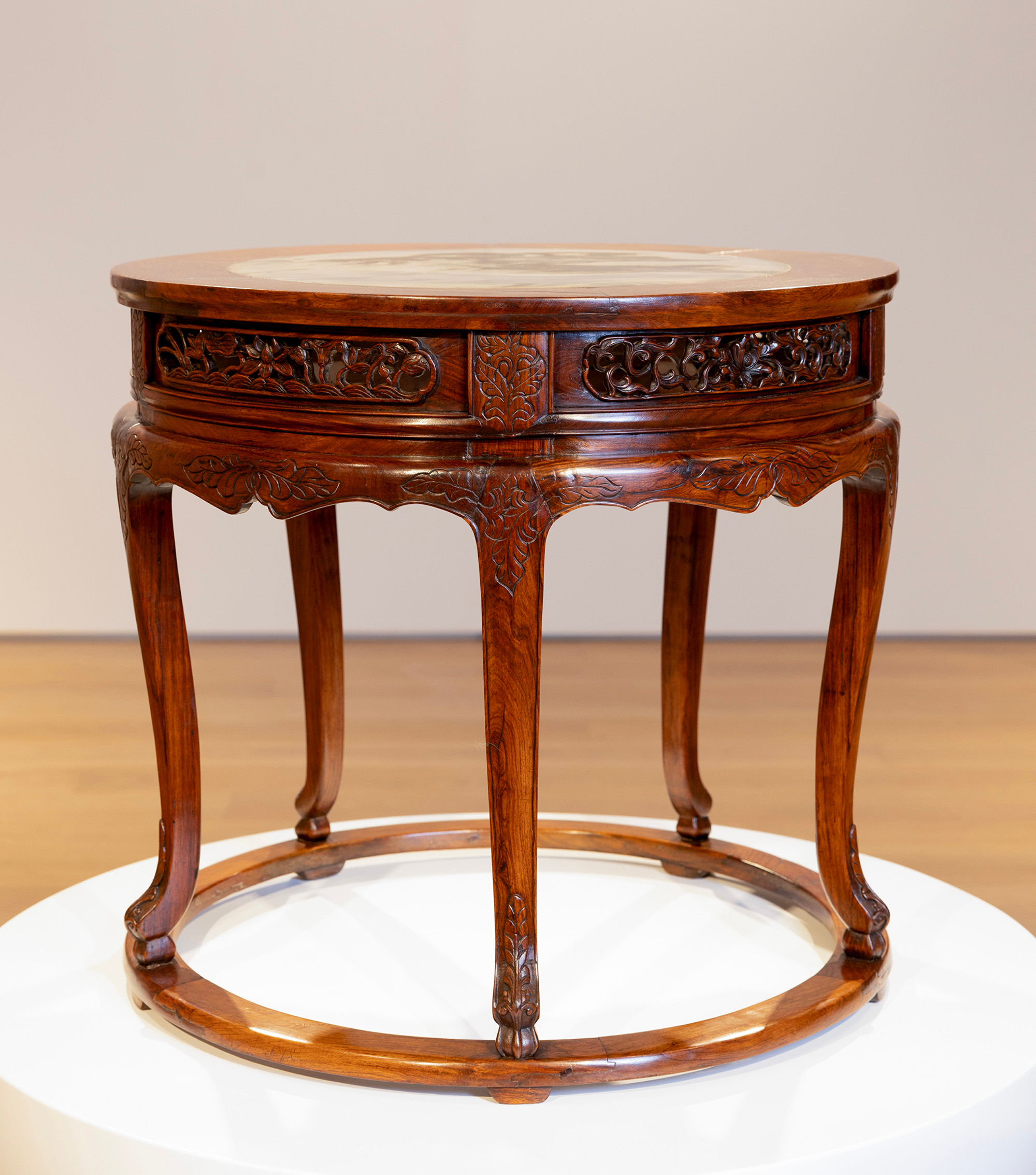 The Dr. Shing-Yiu Yip Collection of Classic Chinese Furniture Headlines ...