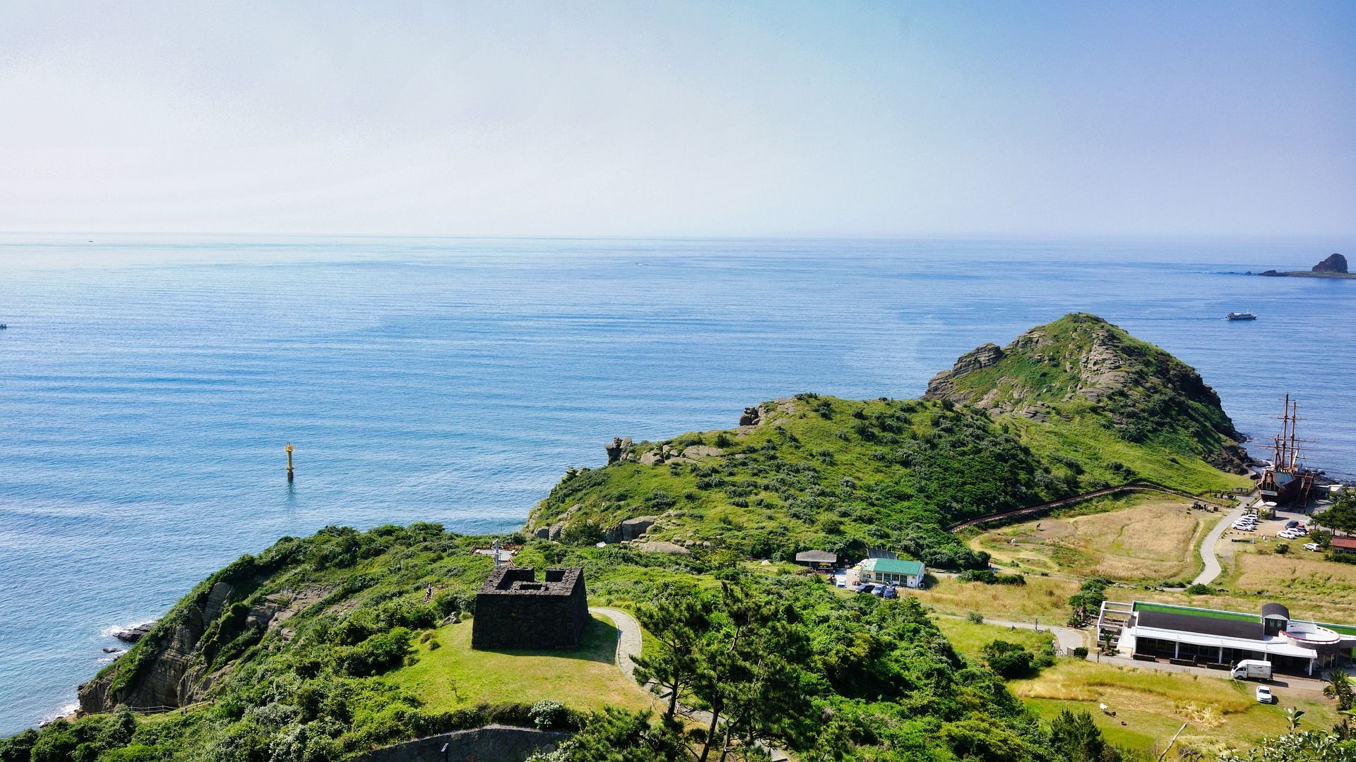 Bvlgari’s Kaleidos Exhibition in Tokyo Explores the Vibrant Language of ...