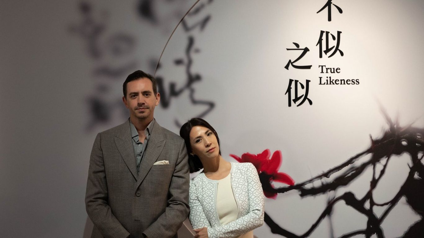 Victoria Tang-Owen and Christopher Owen Visit the HKMoA's Jingguanlou ...