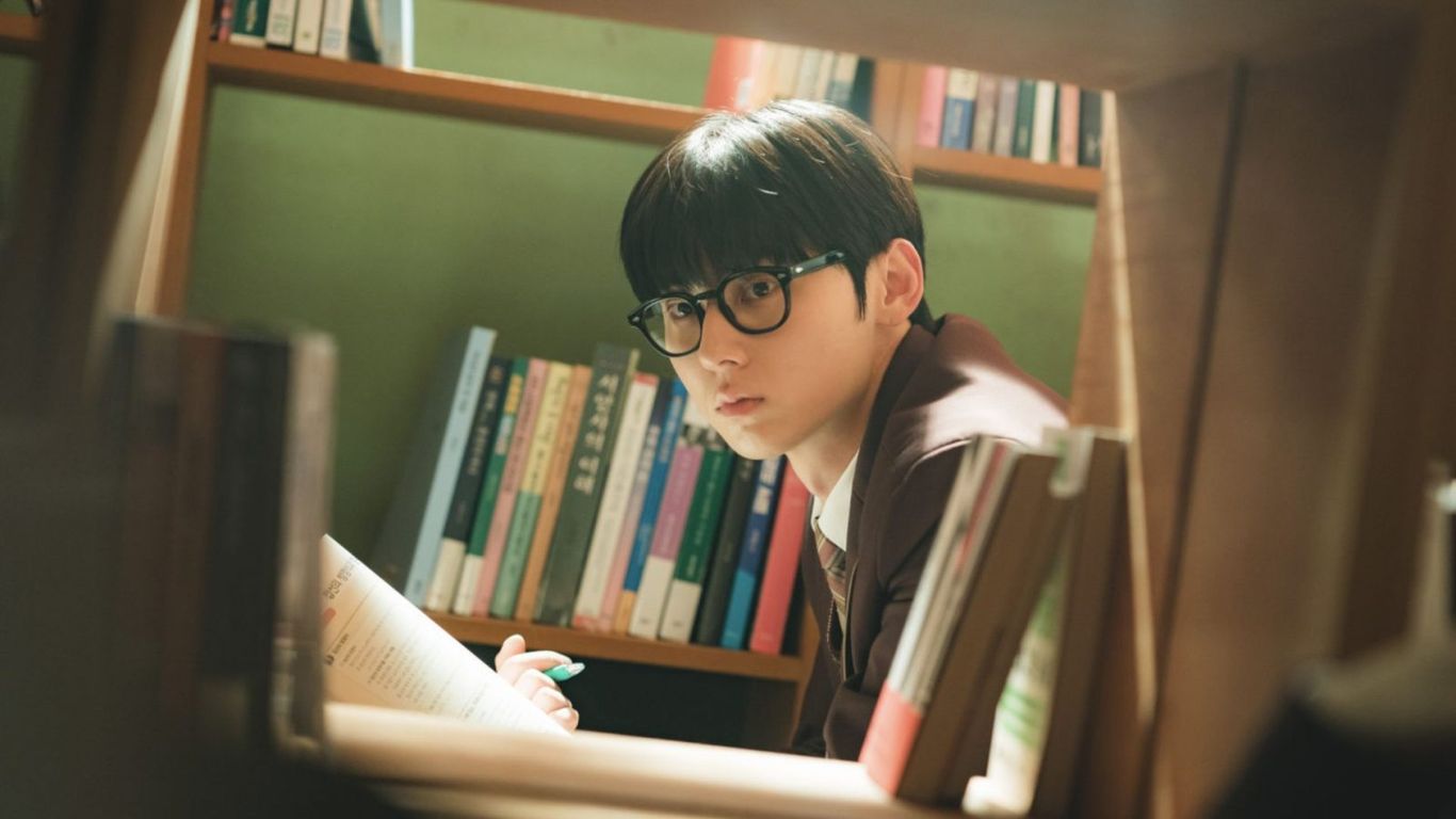 Get to Know the Study Group Actor and K-pop Idol Hwang Min-hyun ...
