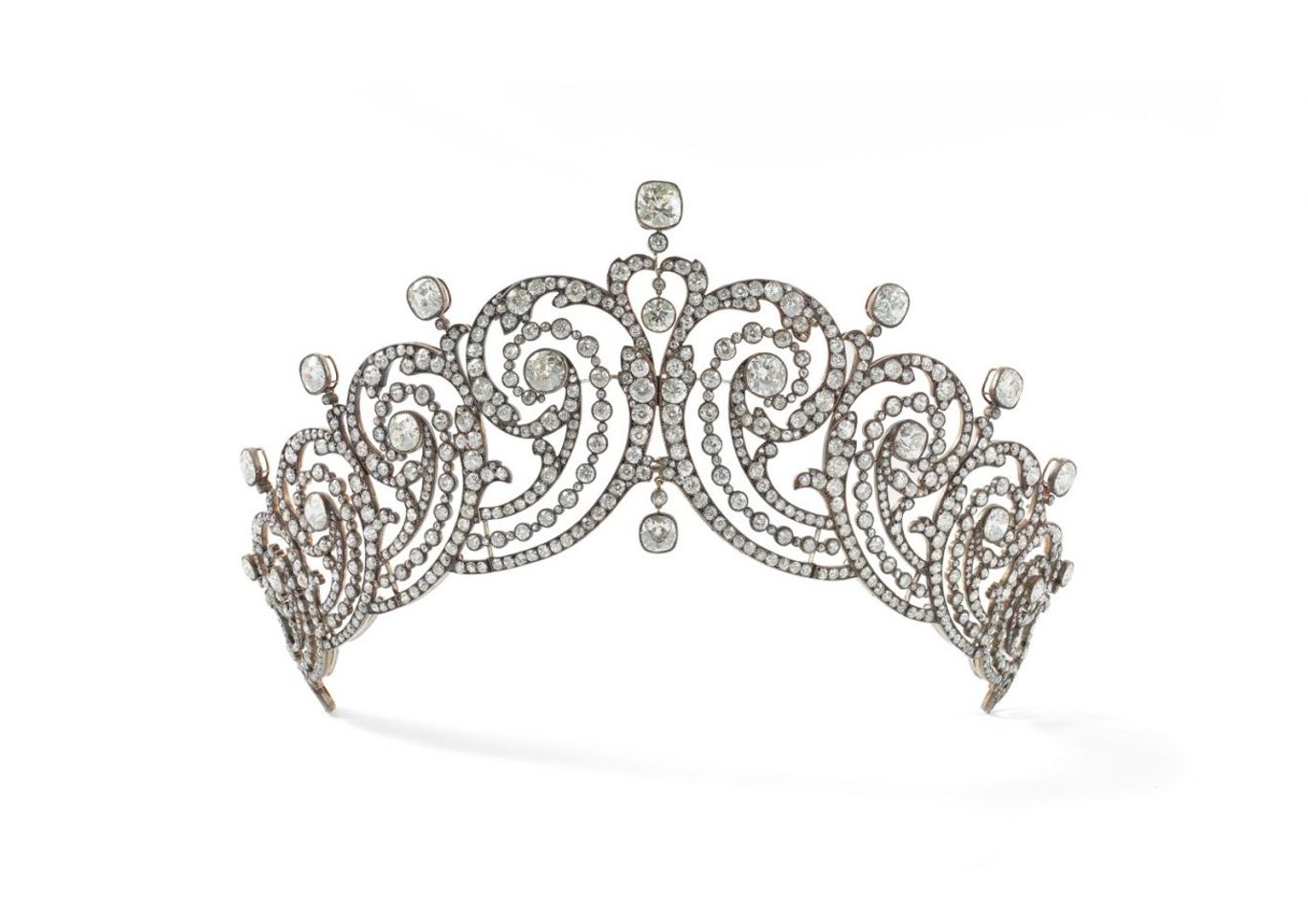 Cartier's masterpieces reach London's V&A