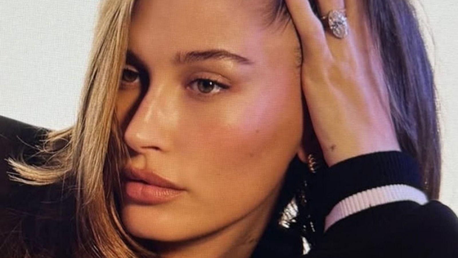 Recreate the Most Popular Hailey Bieber Makeup Looks of All Time ...